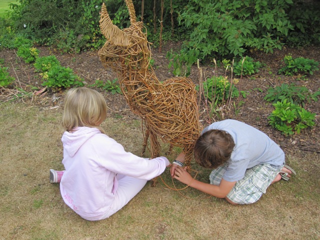 Willow animals – Bristol - Angela Morley Garden Design